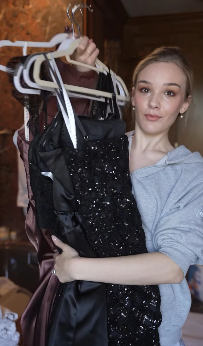 How to Declutter, Organize & Refresh Your Wardrobe